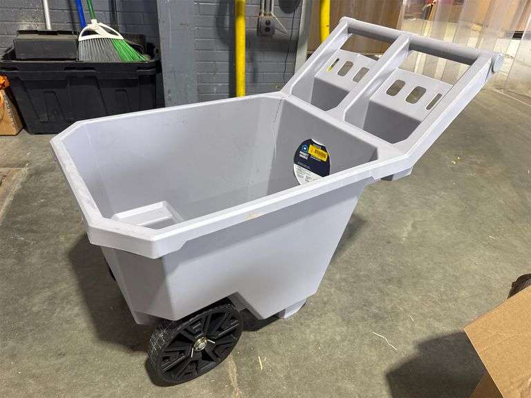 Plastic wheelbarrow - Matthews Auctioneers