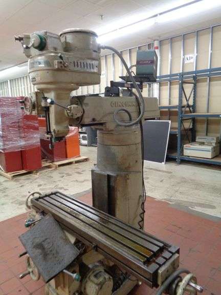 1 -CINCINNATi TOOLMASTER MILLING MACHINE - Matthews Auctioneers