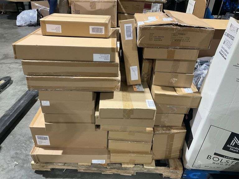 Pallet of new target clothing - Matthews Auctioneers