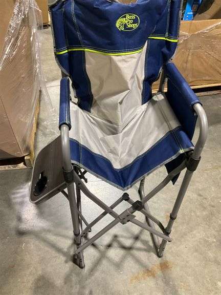 Bass pro shop chair - Matthews Auctioneers