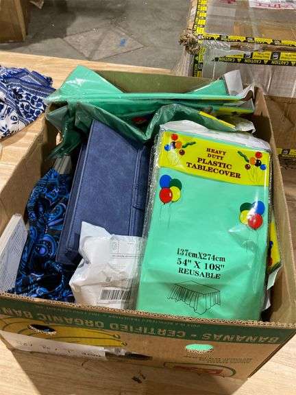 Box lot miscellaneous items - Matthews Auctioneers