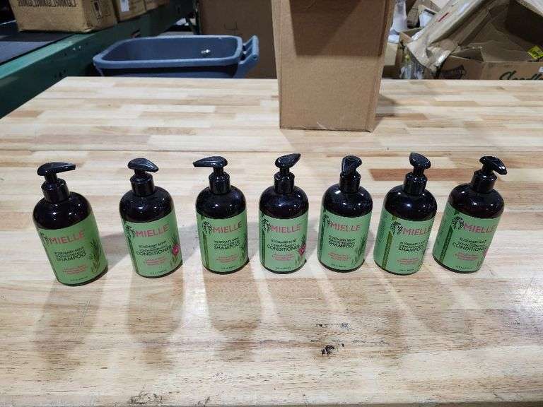 Group lot of mielle shampoo and conditioner - Matthews Auctioneers