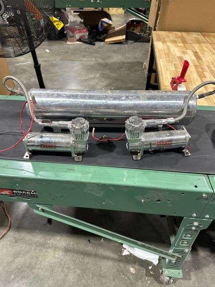 Dual Air Pumps With Tank - Matthews Auctioneers
