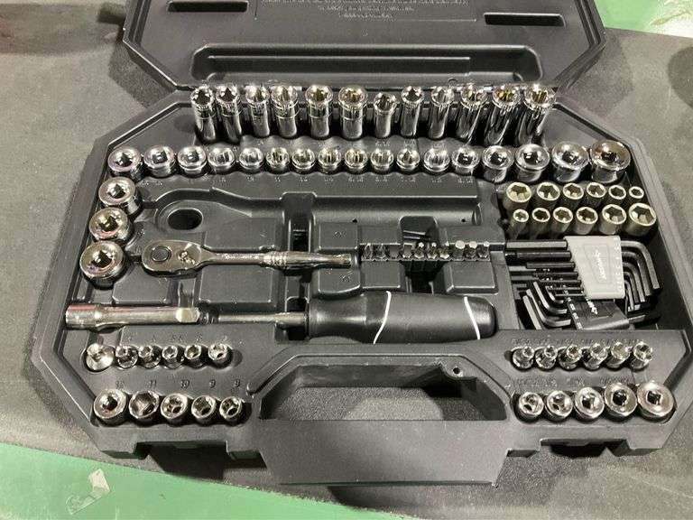 Mechanics Tool Set (94-Piece) - Matthews Auctioneers