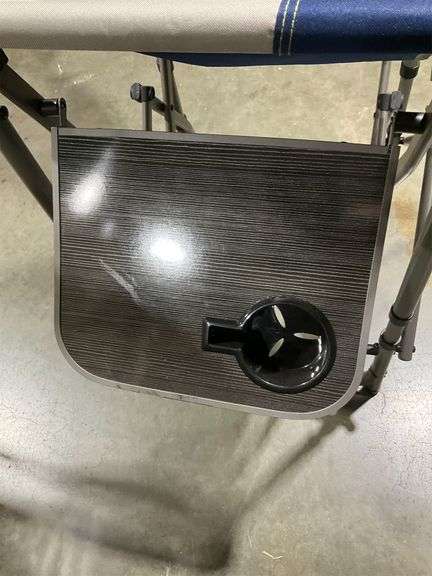 Bass pro shop chair - Matthews Auctioneers