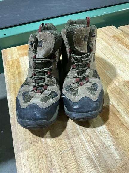 Red Head shoes - Matthews Auctioneers