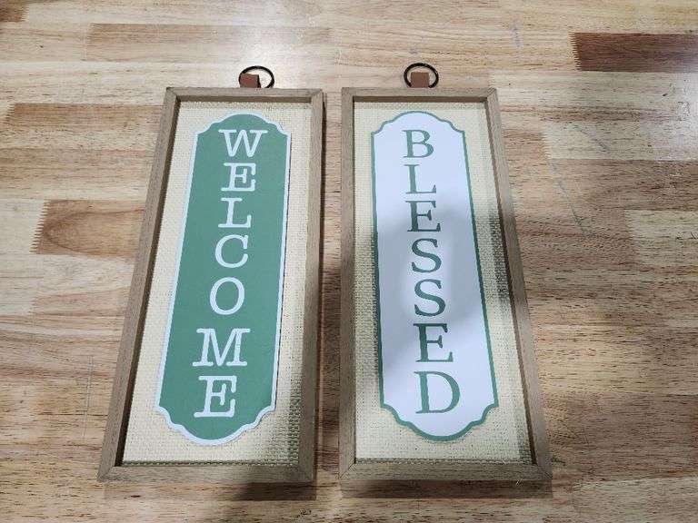 Group lot of decorative signs - Matthews Auctioneers