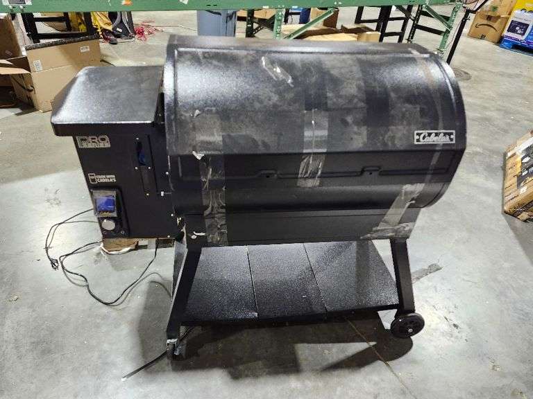 Cabelas smoker - Matthews Auctioneers