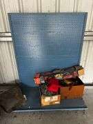 Contants of Storage Unit - Matthews Auctioneers