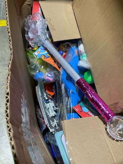 Pallet Of Assorted Target - Matthews Auctioneers