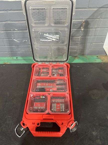 100 Piece Milwaukee Bit Set With Pack Out Box - Matthews Auctioneers