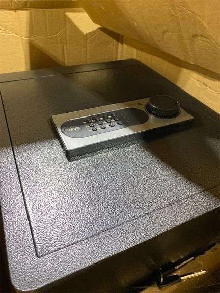 Large black safe - Matthews Auctioneers