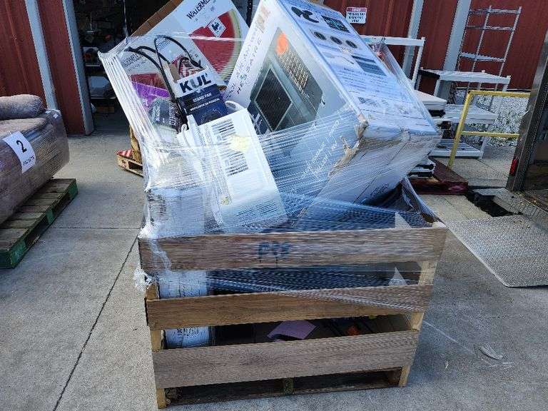 Pallet C grade - Matthews Auctioneers