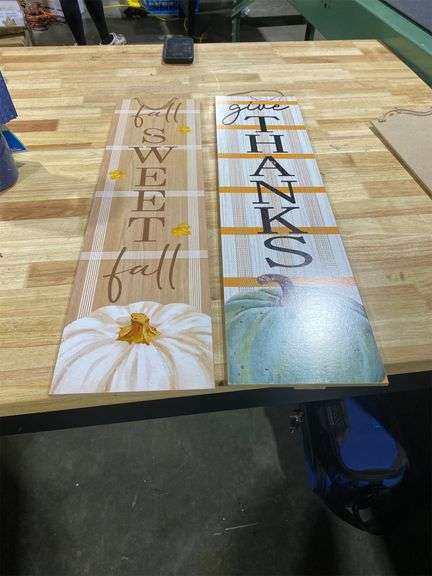 Fall decor - Matthews Auctioneers