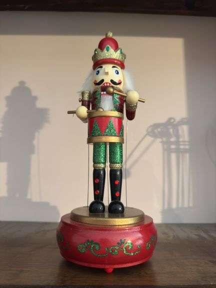 Little drummer boy Nutcracker - Matthews Auctioneers