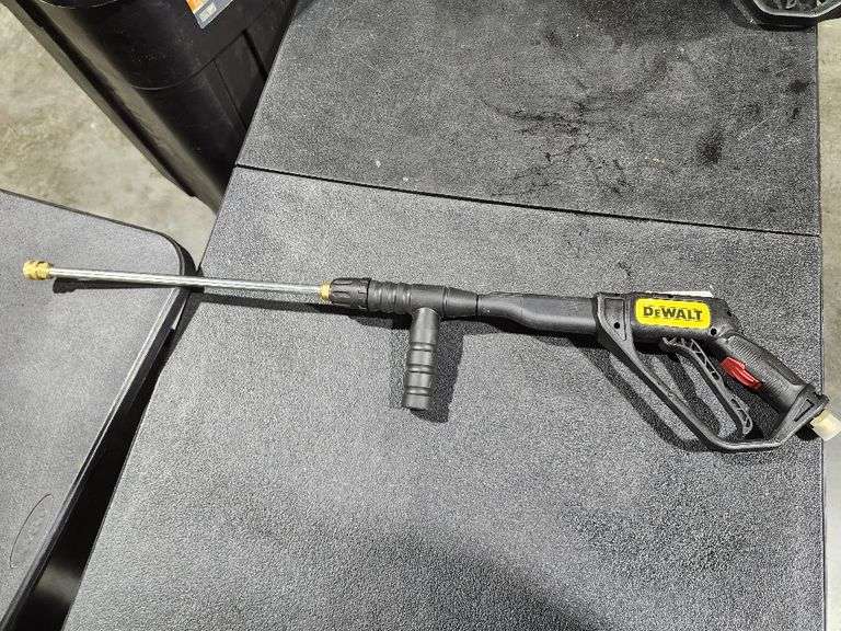 Dewalt pressure washer handle and tip - Matthews Auctioneers
