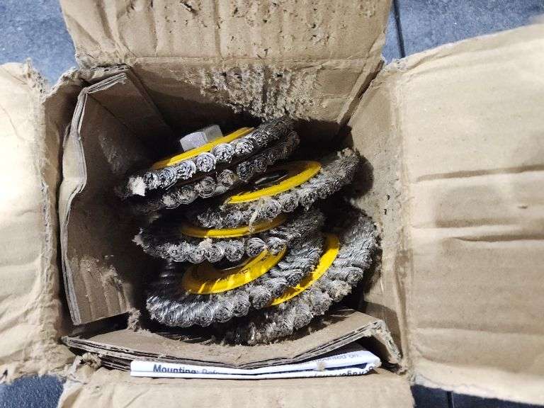 Dewalt Dw4925 Dw4925b 4" Stringer Bead Wheels-box Of 6 - Matthews ...
