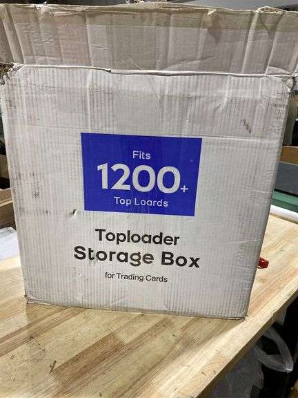 Top loser storage box for trading cards - Matthews Auctioneers