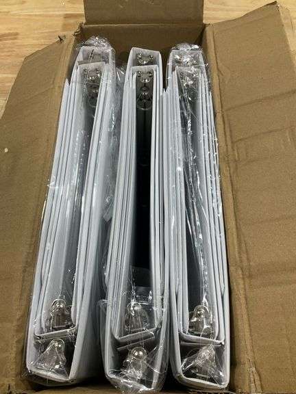 12 view binders - Matthews Auctioneers
