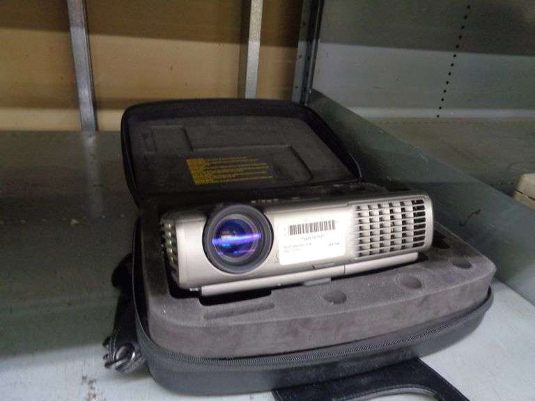1 -DELL PROJECTOR - Matthews Auctioneers