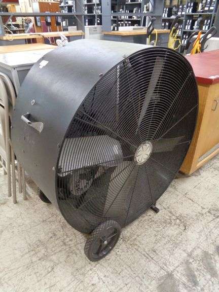 1 EACH-INDUSTRIAL BOX FAN - Matthews Auctioneers