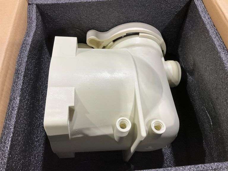Pool pump housing - Matthews Auctioneers