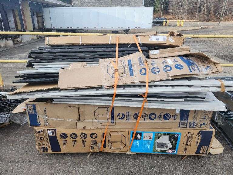 Pallet of sheds/buildings - Matthews Auctioneers