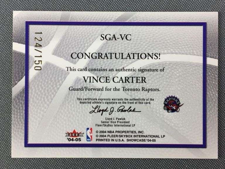 2004 Fleer Showcase Autographed Vince Carter - Matthew Bullock Auctioneers