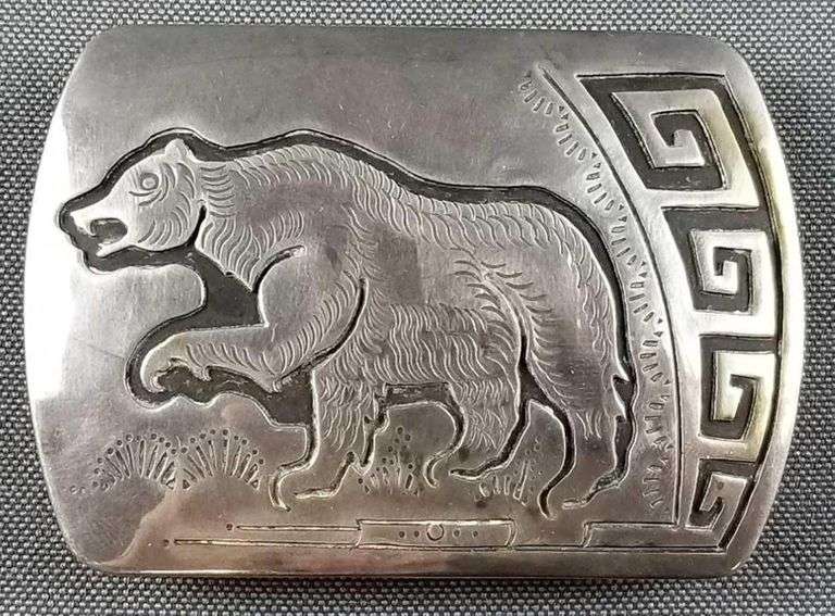 Sterling silver belt buckle - Matthew Bullock Auctioneers