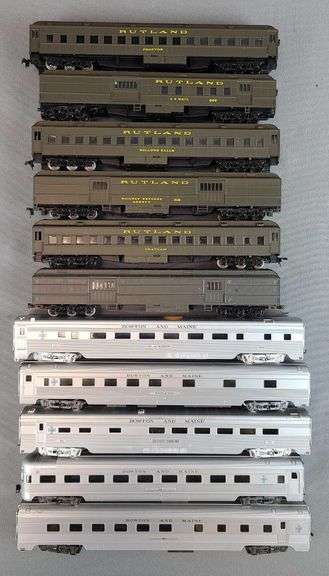 Group of 11 HO Scale Passenger Train Cars - Matthew Bullock Auctioneers