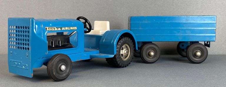 Tonka Airlines Pressed Steel Tug and Luggage Wagon - Matthew Bullock ...