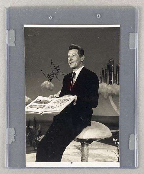 Danny Kaye Signed Photograph No COA - Matthew Bullock Auctioneers