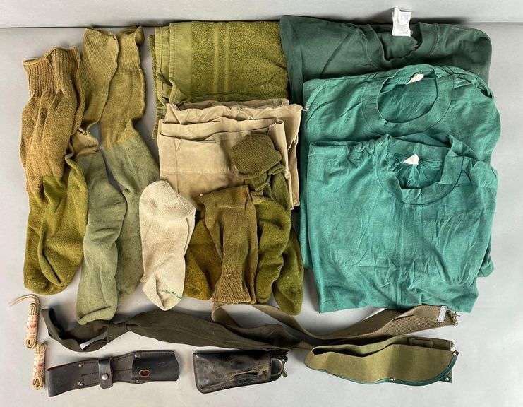 Group of 14 WW2 U.S. Army Clothing Items - Matthew Bullock Auctioneers