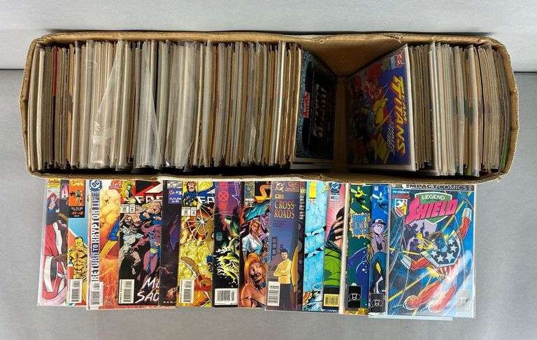 Long Box of 200+ DC/Marvel/Assorted Comics - Matthew Bullock Auctioneers