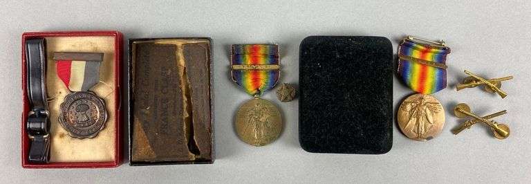Group of 3 WW1/2 US Military Medals - Matthew Bullock Auctioneers