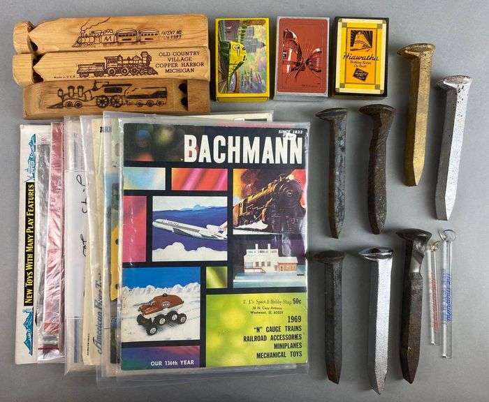 Group of Miscellaneous Train Items - Matthew Bullock Auctioneers