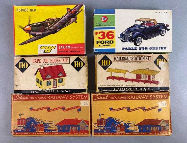 Group of 6 Model Kits - Matthew Bullock Auctioneers