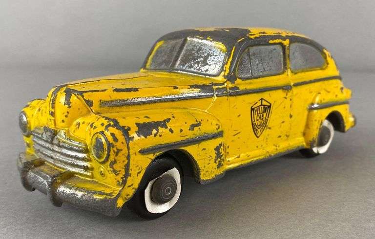 Master Caster Yellow Cab Co. Die-Cast Vehicle - Matthew Bullock Auctioneers