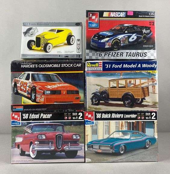 Group of 6 Assorted Vehicle Model Kits - Matthew Bullock Auctioneers