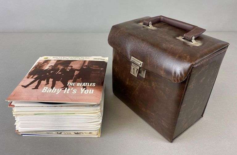 Classic 45 Record Collection 1960 - 1990 With Carry Case - Matthew ...