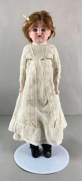 German COD Vintage Porcelain Doll - Matthew Bullock Auctioneers