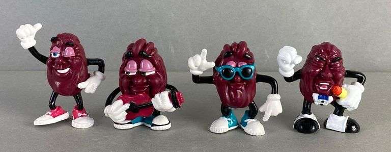 Group of 4 1980s California Raisins Figurines - Matthew Bullock Auctioneers