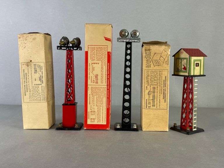 Group of 3 Marx O Scale Railroad Towers - Matthew Bullock Auctioneers