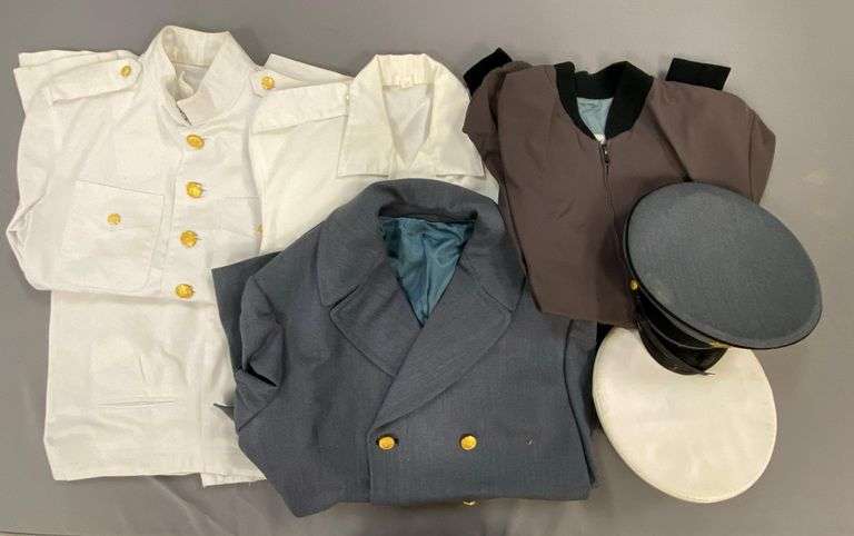 Group of West Point Military Academy Uniforms - Matthew Bullock Auctioneers