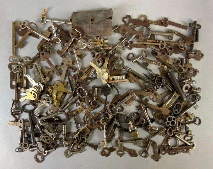 Large Group of Assorted Keys - Matthew Bullock Auctioneers