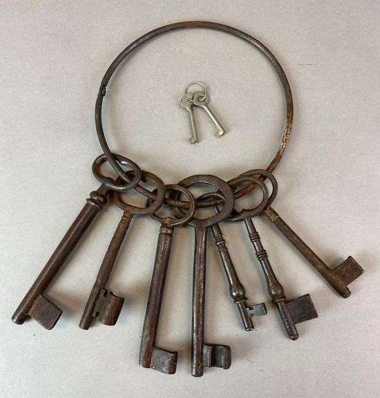 Group of 9 Vintage Steel Keys - Matthew Bullock Auctioneers