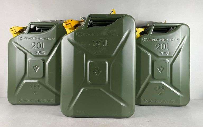 Group of 4 German Army 20L Jerry Cans - Matthew Bullock Auctioneers