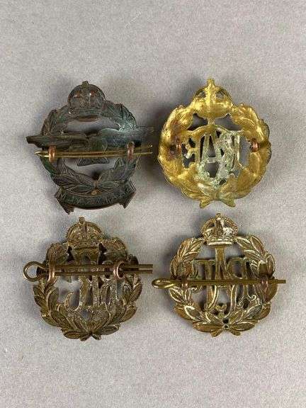 Group of 4 WW1 and WW2 Era Air Force Pins - Matthew Bullock Auctioneers