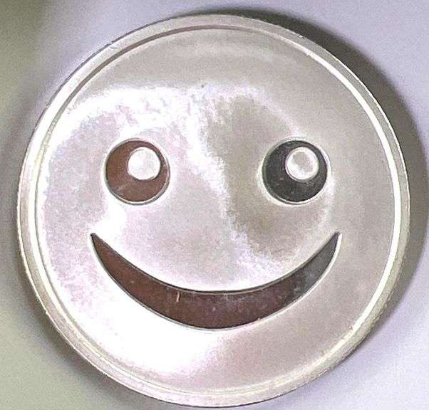 Emoji 1 oz .999 Fine Silver Round "Smiley Face" - Matthew Bullock ...