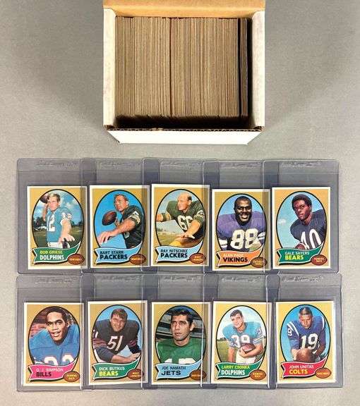 1970 Topps Football Complete Set - Matthew Bullock Auctioneers